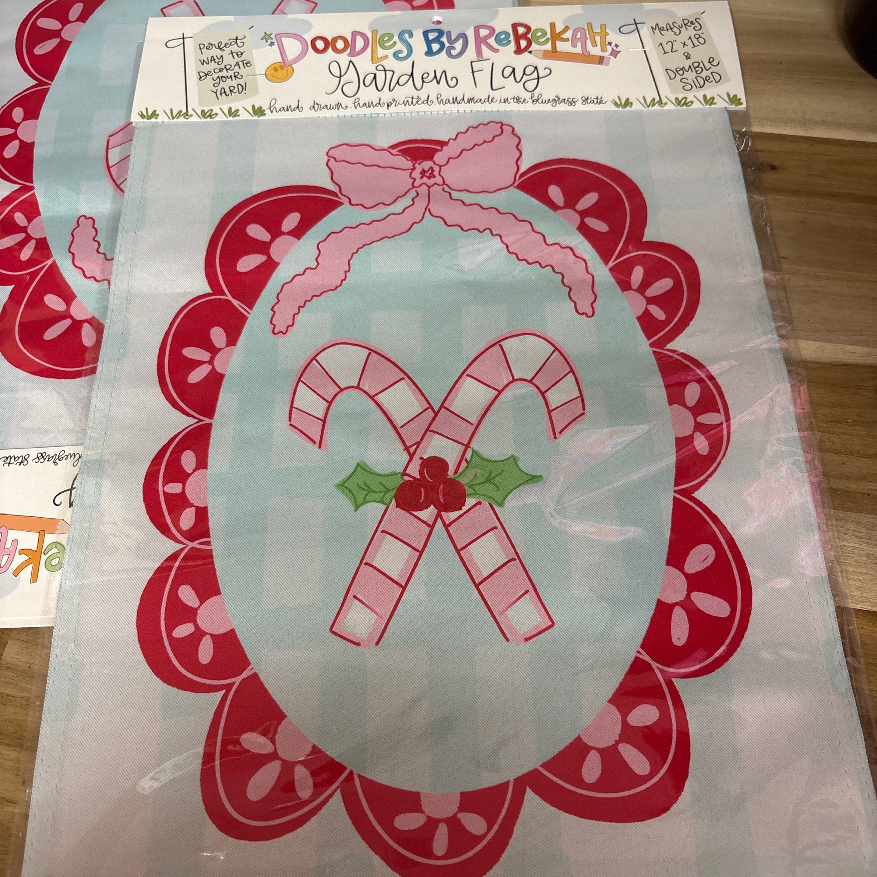 SCALLOPED CANDY CANES FLAG – Two Preppy Girls Boutique
